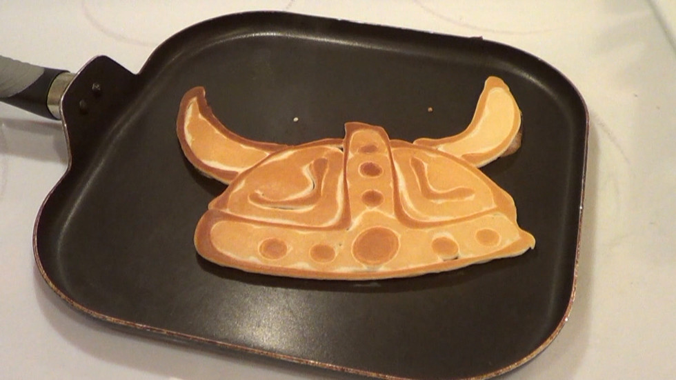 Minnesota Vikings Pancakes – Minnesota Cold – Cold Weather Experiments