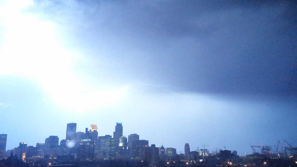 Downtown Minneapolis Lightning Storm – Minnesota Cold – Cold Weather ...