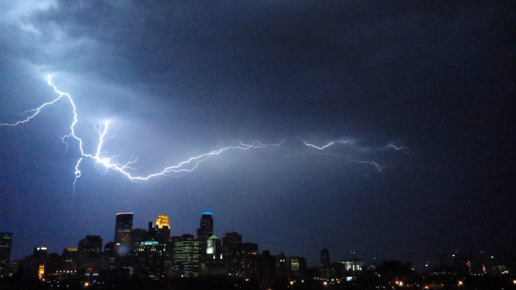 Downtown Minneapolis Lightning Storm – Minnesota Cold – Cold Weather ...
